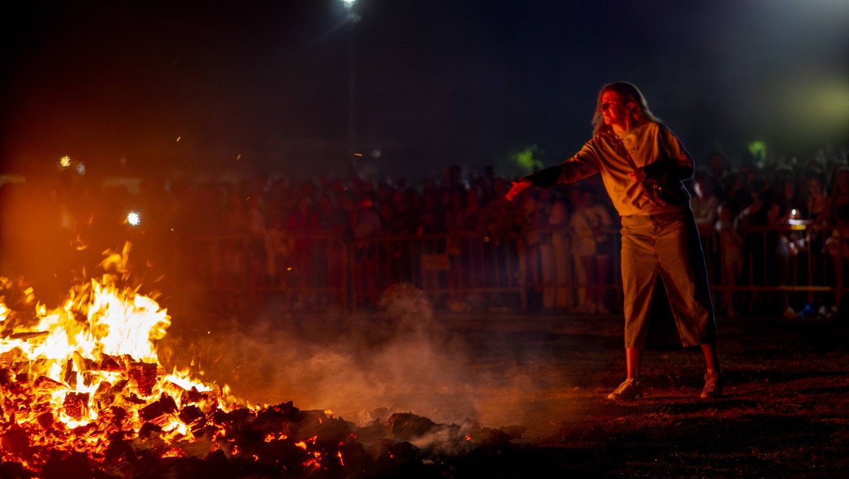 AfD-Politiker ehren SS-Mann bei Sommersonnenwendfeier in Deutschland