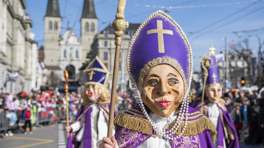 Urknall in Luzern – Rekordaufmarsch an der Fasnacht
