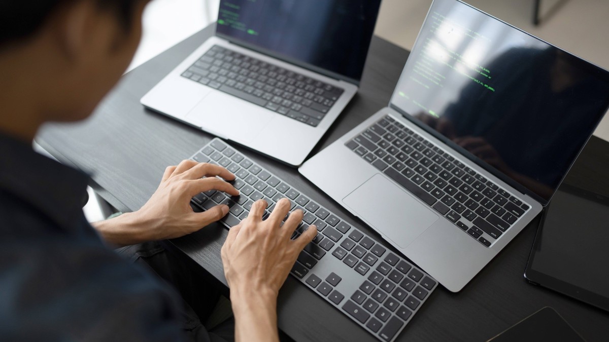 KI-Coding-Tool macht erfahrene Programmierer langsamer