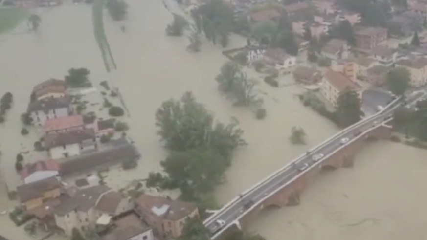 Heftige Unwetter Bologna und Rimini: So stark steht Italien unter Wasser