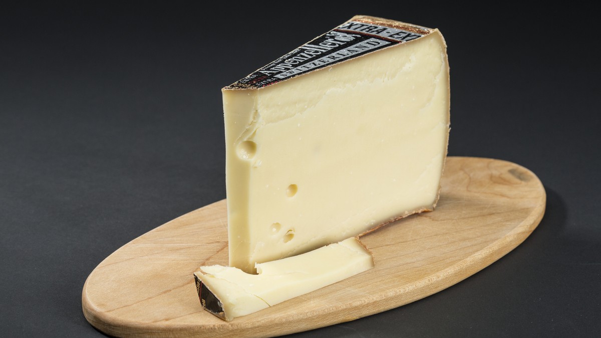 Die Schweiz könnte heuer erstmals mehr Käse importieren als exportieren