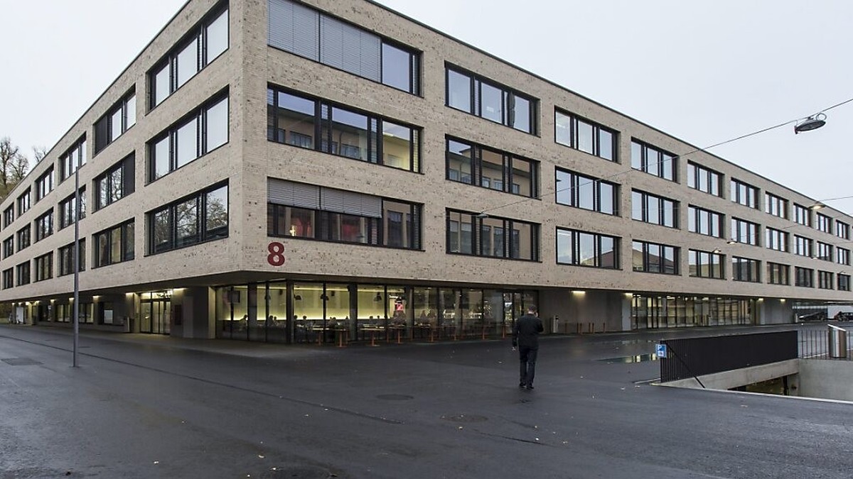 Schubser gegen Aktivisten – Professor erhält Abmahnung