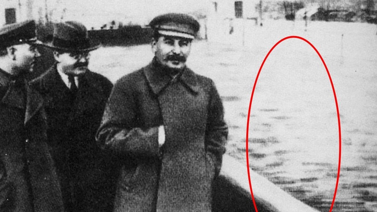Wegretuschiert – wie Stalin, Lenin und Co. missliebige Leute cancelten