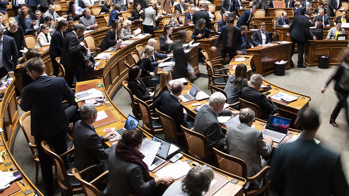 Parlament für Vorreiterrolle der Schweiz in Debatte um Reparationen