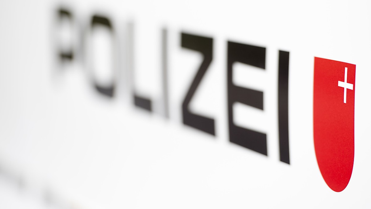 Schwyz: Polizei nimmt mutmasslichen Postkarten-Dieb fest